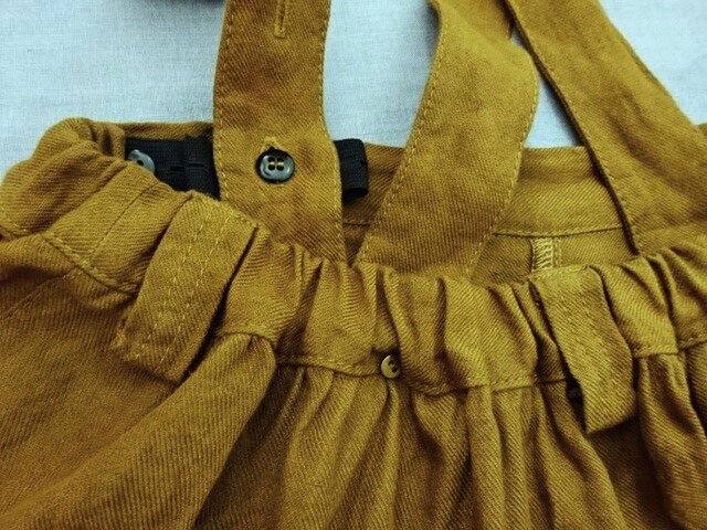 【受注制作】カーキ茶/綾織40リネン 3tuckバルーンパンツ(取り外し可能サスペンダー付) | iichi ハンドメイド・クラフト作品 ...