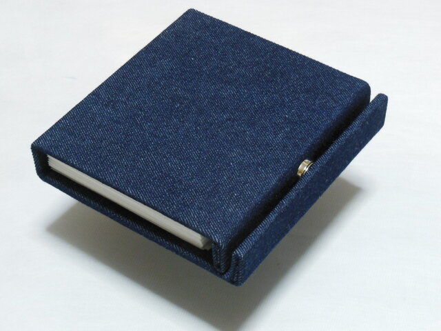 お手持ちの生地、ハンカチ、スカーフで、オリジナルのブック型ライト「Shell-Light」を作ります。 | iichi 日々の暮らしを心地よくするハンドメイドやアンティークのマーケットプレイス