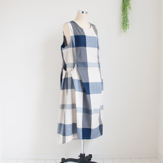 【完全一点物】ノースリーブ タックポケットワンピース（大柄タータンチェック） | iichi - ハンドメイド・アンティーク・食品・ギフト・手作り