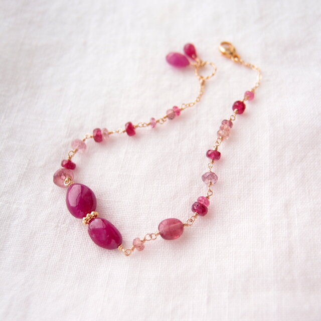 Mixed Stone Bracelet【K14gf】Dark Pink／ブレスレット | iichi ハンドメイド・クラフト作品・手仕事品の通販
