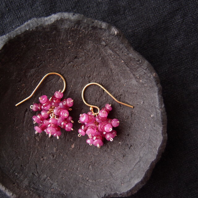 【K14gf】Ruby Earrings／ルビー プチピアス | iichi ハンドメイド・クラフト作品・手仕事品の通販