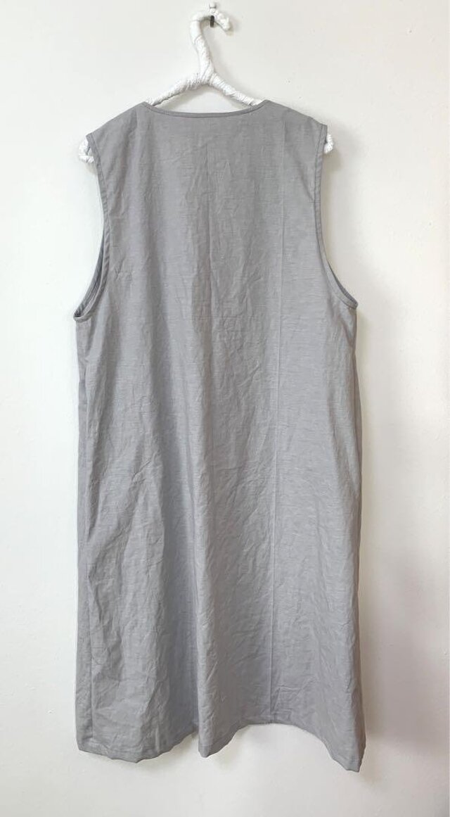 Vネックジャンパースカート 20s ダンガリー・ グレー 着丈110cm ポケット付き 綿100％ | iichi ハンドメイド・クラフト作品・手仕事品の通販