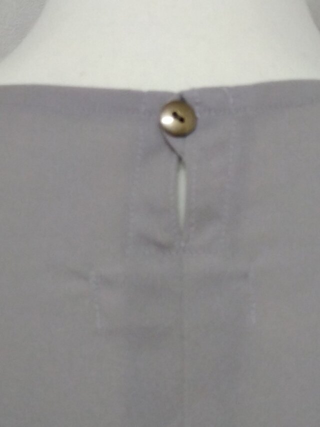 プラチナ?の様なニット、シンプルプルオーバー。GPO-135 | iichi ハンドメイド・クラフト作品・手仕事品の通販