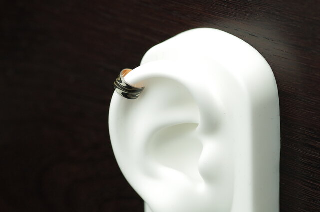 木目金イヤーカフsmall size 赤銅 銀 四分一 | iichi 日々の暮らしを心地よくするハンドメイドやアンティークのマーケットプレイス