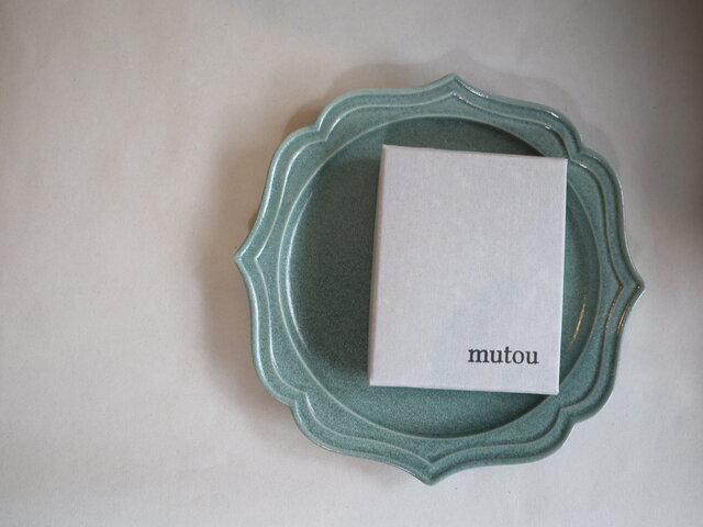 ビンテージガラスビーズピアス•イヤリング（CL） | iichi ハンドメイド・クラフト作品・手仕事品の通販