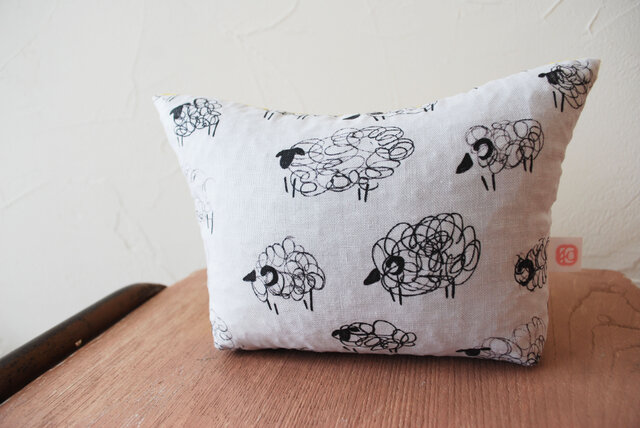 小さい船枕『FUNE：S』 | iichi 日々の暮らしを心地よくするハンドメイドやアンティークのマーケットプレイス