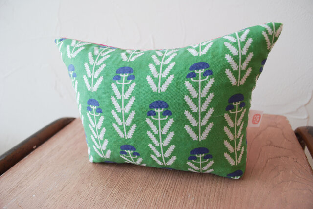 小さい船枕『FUNE：S』 | iichi 日々の暮らしを心地よくするハンドメイドやアンティークのマーケットプレイス