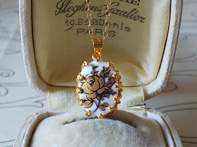 ヴィンテージ 45㎝ Gold薔薇 14Kgfネックレス（台座:Silver925製/18KGP仕上げ） | iichi ハンドメイド・アンティーク・食品・ギフト・手作り