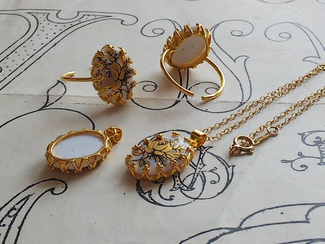 ヴィンテージ 60㎝ Gold薔薇 14Kgfネックレス（台座:Silver925製/18KGP仕上げ） | iichi 日々の暮らしを心地よくするハンドメイドやアンティークのマーケットプレイス