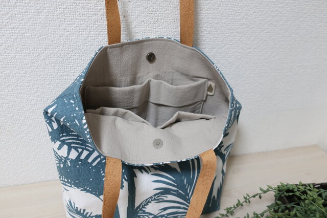 フランスリネン柄Aシンプルトートバック | iichi 日々の暮らしを心地よくするハンドメイドやアンティークのマーケットプレイス