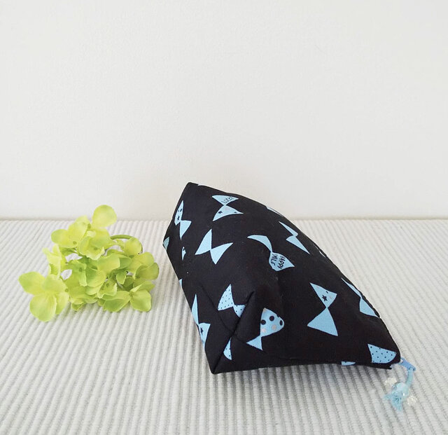 7/16まで ️在庫整理sale♡¥1490→¥999リボン柄ポーチ | iichi ハンドメイド・クラフト作品・手仕事品の通販