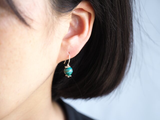-Blue opal- pierce | iichi 日々の暮らしを心地よくするハンドメイドやアンティークのマーケットプレイス