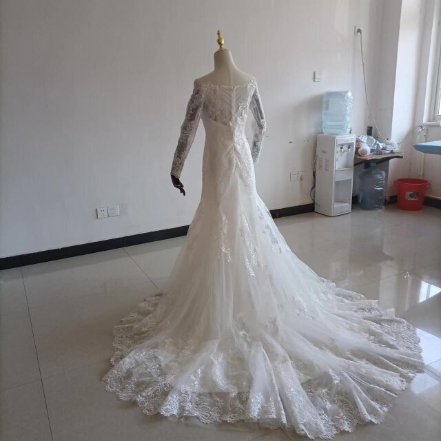 2waysウエディングドレス オフショル 取り外しオーバースカート付き マーメイドライン | iichi ハンドメイド・クラフト作品・手仕事品の通販