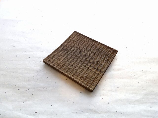 【在庫あり】木皿 栗 14×14×0.8cm 栗渋染め | iichi ハンドメイド・クラフト作品・手仕事品の通販