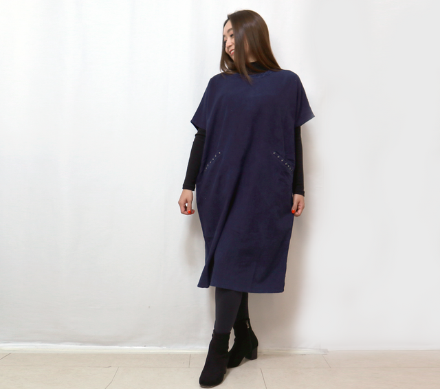 藍染め、手挿し刺繍の可愛いシンプルワンピース、オールシーズン | iichi 日々の暮らしを心地よくするハンドメイドやアンティークのマーケットプレイス