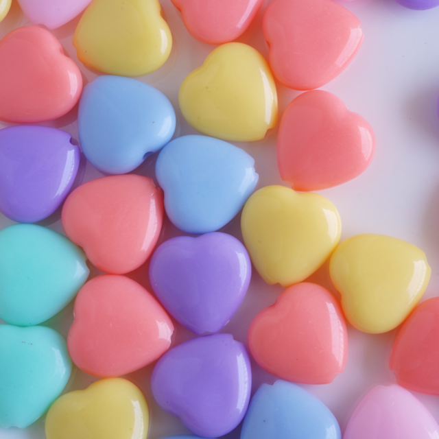 【30g】14mm パステルカラーのハートのビーズ♪ ☆015 | iichi ハンドメイド・クラフト作品・手仕事品の通販