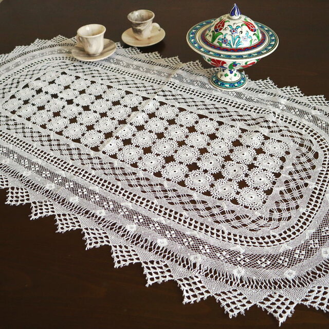 【OUTLET Made in Cappadocia】イーネオヤの92x52cmドイリー | iichi ハンドメイド・クラフト作品・手仕事品の通販