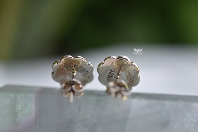 ハンドメイド★アバロンシェル★シルバーピアス1115 | iichi 日々の暮らしを心地よくするハンドメイドやアンティークのマーケットプレイス