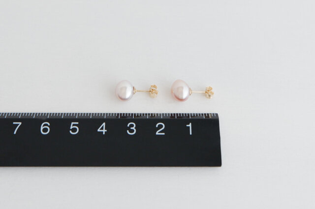 パールのピアス natural color | iichi ハンドメイド・クラフト作品・手仕事品の通販