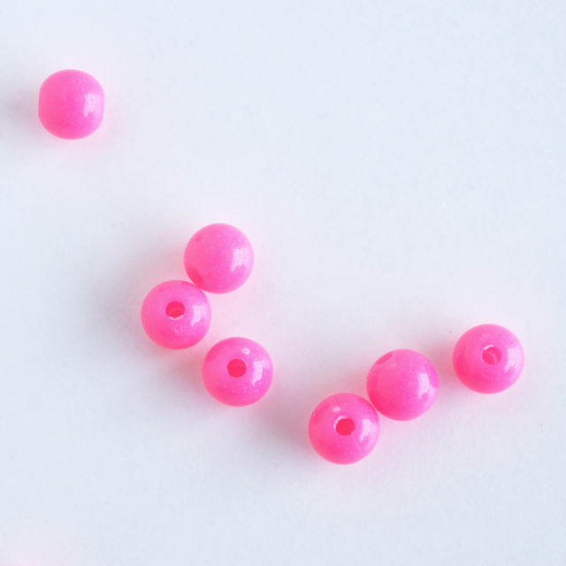 【30g】ネオンピンクの6mmビーズ アクリル ネオンカラー ☆006 | iichi ハンドメイド・クラフト作品・手仕事品の通販