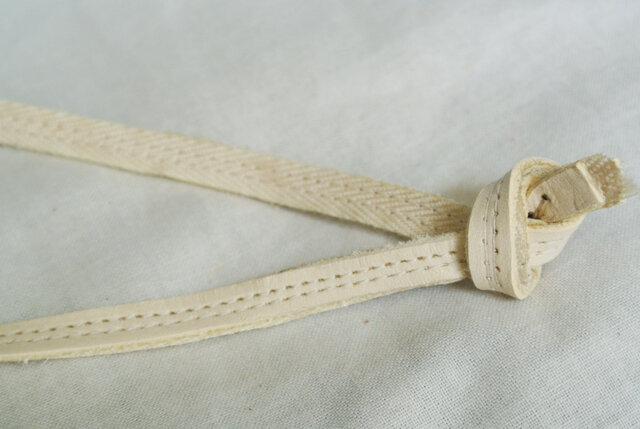 うさぎスカル（UR-1),シャンパンゴールドの丸底巾着。 | iichi ハンドメイド・クラフト作品・手仕事品の通販