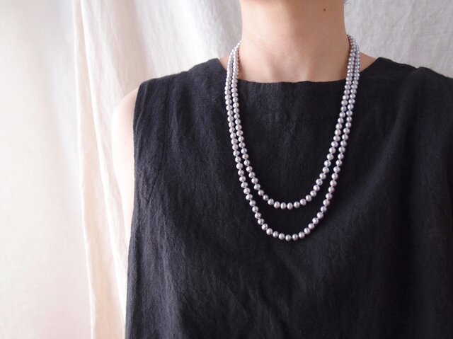 グレーパールロングネックレス・Potato Pearl 【120cm】オールノット | iichi ハンドメイド・クラフト作品・手仕事品の通販