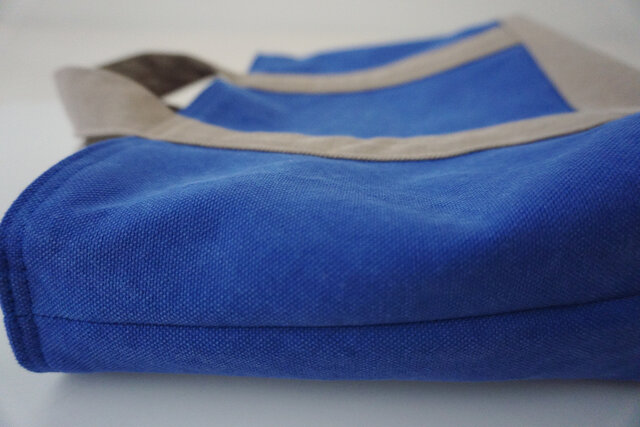 TOTE BAG -bicolor- (M) / royalblue × mushroom | iichi ハンドメイド・クラフト作品・手仕事品の通販