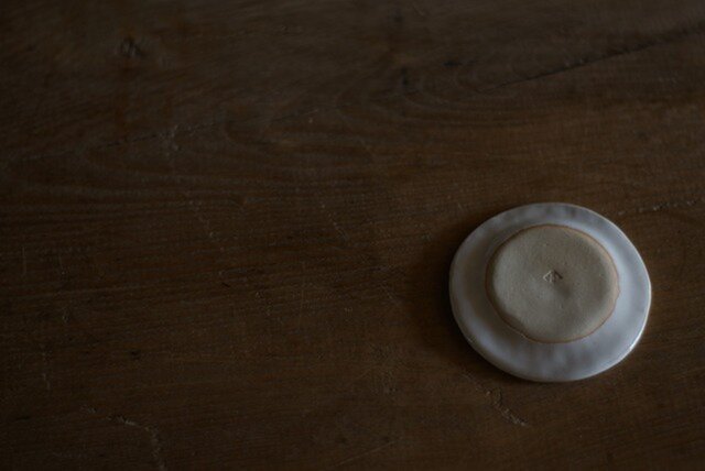 「Rêverie」白昼夢のラウンド豆皿 ORIGINAL SMALL PLATE. (アダンソン / #1) | iichi ハンドメイド・アンティーク・食品・ギフト・手作り