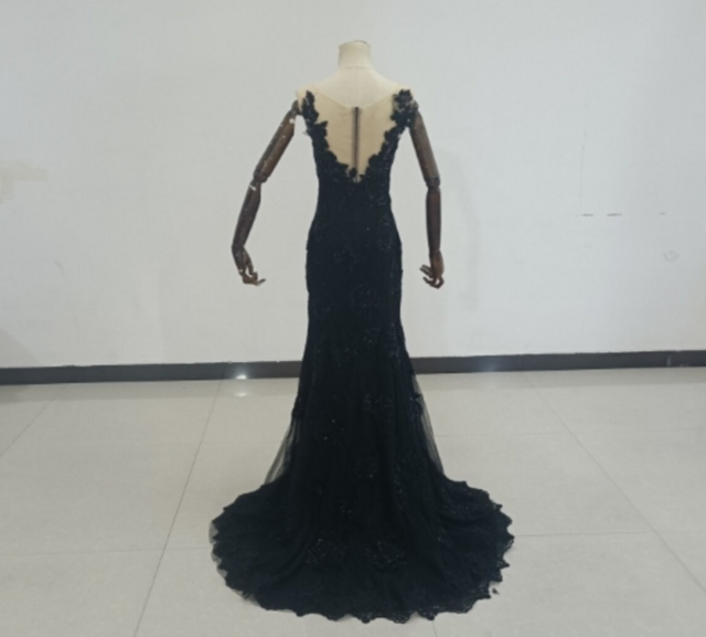 人気上昇！黒 カラードレ 贅沢な小花総レース ス マーメイドライン /結婚式/披露宴 | iichi ハンドメイド・クラフト作品・手仕事品の通販