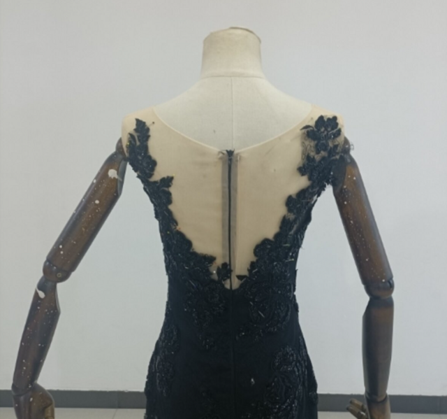 人気上昇！黒 カラードレ 贅沢な小花総レース ス マーメイドライン /結婚式/披露宴 | iichi ハンドメイド・クラフト作品・手仕事品の通販