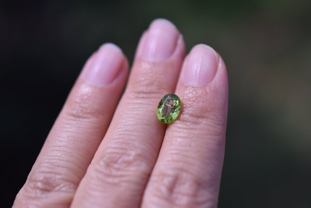 1.5 ct★ファセットカット ペリドットs893 | iichi ハンドメイド・クラフト作品・手仕事品の通販