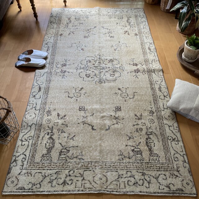 トルコヴィンテージラグ 柔らかミルクティー ブラウン メダリオン 109×208 | iichi ハンドメイド・クラフト作品・手仕事品の通販