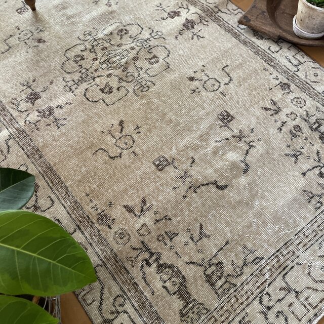 トルコヴィンテージラグ 柔らかミルクティー ブラウン メダリオン 109×208 | iichi ハンドメイド・クラフト作品・手仕事品の通販