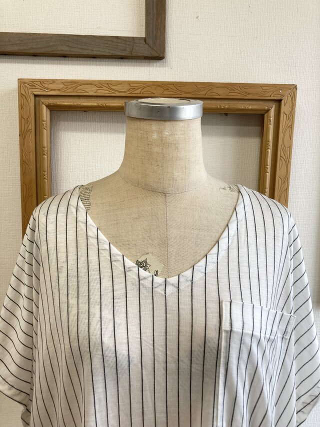 大人の透け感 ️ストライプ柄BIGTシャツワンピース 白黒（サイズフリーLL） | iichi ハンドメイド・アンティーク・食品・ギフト・手作り