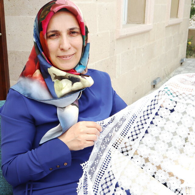 【OUTLET Made in Cappadocia】カギ編みの直径22cmドイリー | iichi ハンドメイド・クラフト作品・手仕事品の通販