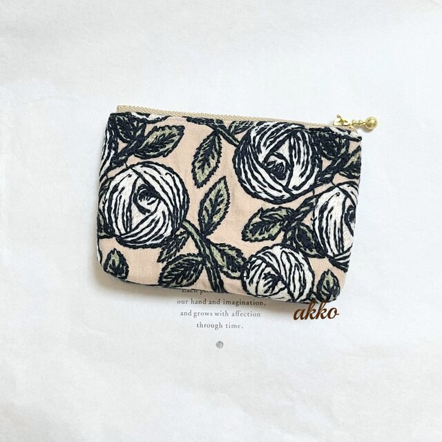 ミナペルホネン minaperhonen rosy ハンドメイド マチ付き ミニ ポーチ | iichi ハンドメイド・クラフト作品・手仕事品の通販