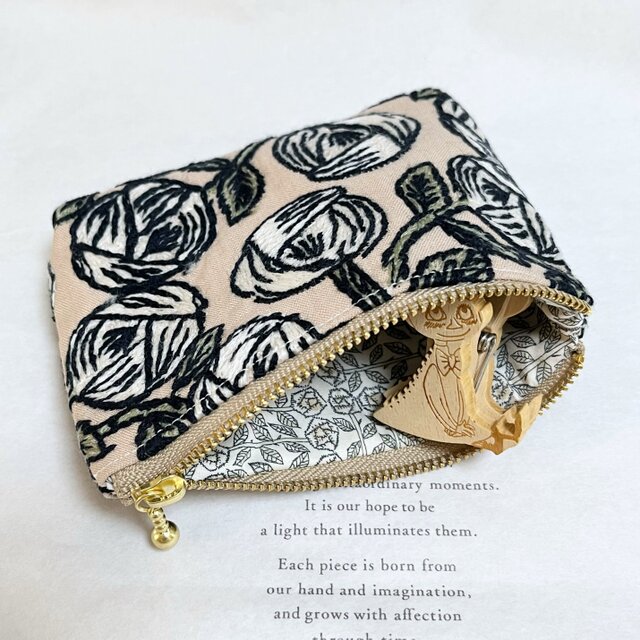 ミナペルホネン minaperhonen rosy ハンドメイド マチ付き ミニ ポーチ | iichi ハンドメイド・クラフト作品・手仕事品の通販