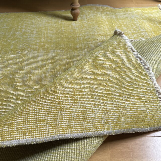 トルコヴィンテージラグ 103×242 ワンカラーラグ 柔らかイエロー | iichi ハンドメイド・アンティーク・食品・ギフト・手作り