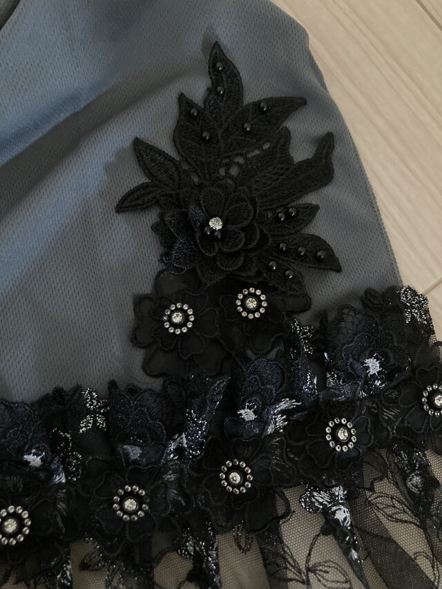 クールストールグレー花チュールレースコサージュモチーフ | iichi ハンドメイド・クラフト作品・手仕事品の通販