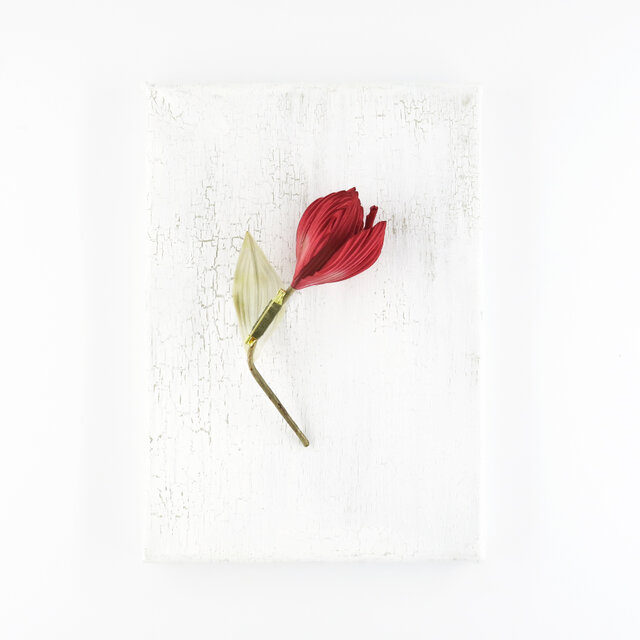 Corsage. コサージュ" Silk Tulip. " | レッド | | iichi ハンドメイド・クラフト作品・手仕事品の通販