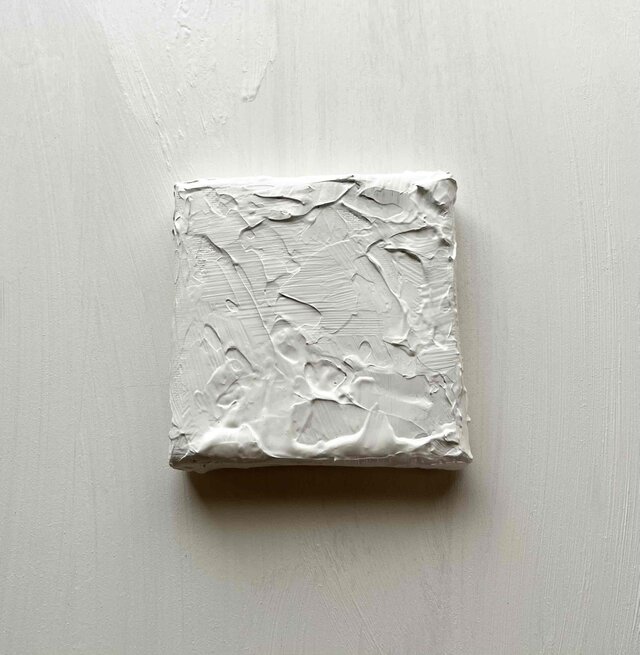 アートパネル「白」10㎝角アクリル画（メディウム）・原画・壁掛け | iichi ハンドメイド・クラフト作品・手仕事品の通販