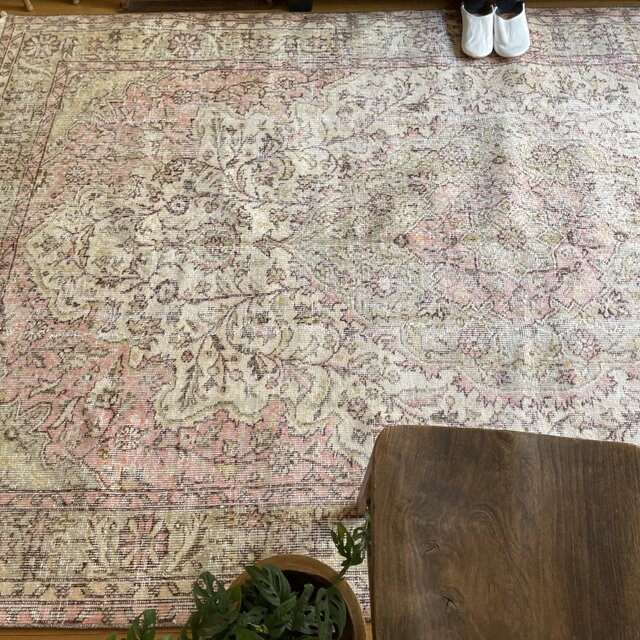 トルコヴィンテージラグ 超大判 170×289 淡いベージュピンク メダリオン | iichi 日々の暮らしを心地よくするハンドメイドやアンティークのマーケットプレイス