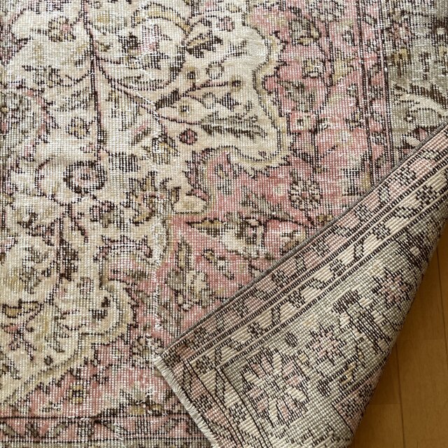 トルコヴィンテージラグ 超大判 170×289 淡いベージュピンク メダリオン | iichi 日々の暮らしを心地よくするハンドメイドやアンティークのマーケットプレイス