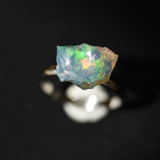 【006 Opal Fest 2023】 オパール 鉱物原石 ピンキーリング 指輪 天然石 アクセサリー (No.3180) | iichi ハンドメイド・クラフト作品・手仕事品の通販