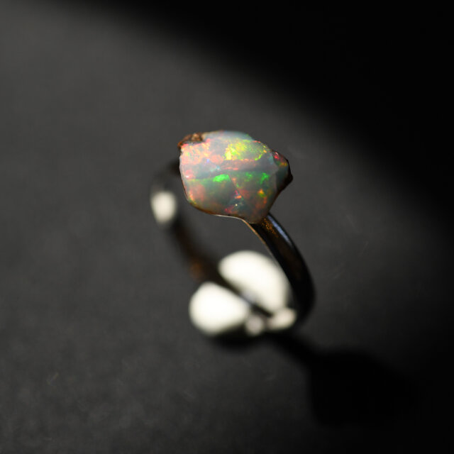【015 Opal Fest 2023】 オパール 鉱物原石 フリーサイズ リング 指輪 アクセサリー (No.3188) | iichi ハンドメイド・クラフト作品・手仕事品の通販