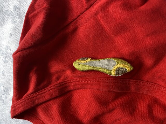 shoe shoe shoe刺繍ブローチNo.82 | iichi ハンドメイド・アンティーク・食品・ギフト・手作り