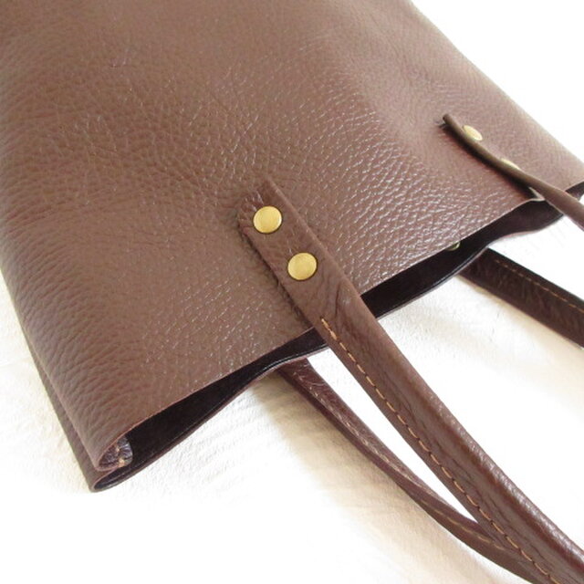 ☆新作☆《牛革》ぷっくり三角マチ♪底マチワイドミニトート・シュリンク・ダークブラウン・0523 | iichi ハンドメイド・クラフト作品・手仕事品の通販