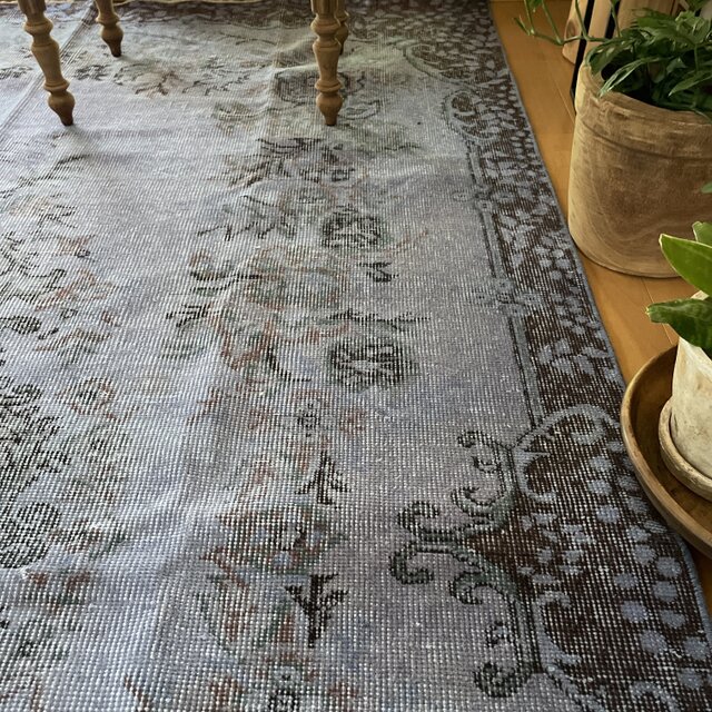 トルコヴィンテージラグ 空色オーバーダイ 超大判 170×274 メダリオン | iichi ハンドメイド・アンティーク・食品・ギフト・手作り