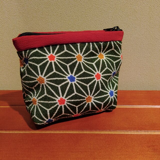 着物トート型ポーチ（中） | iichi ハンドメイド・アンティーク・食品・ギフト・手作り