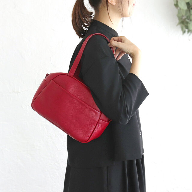 本牛革 シュリンクレザー ミニボストンバッグ som （ルビーレッド） | iichi 日々の暮らしを心地よくするハンドメイドやアンティークのマーケットプレイス